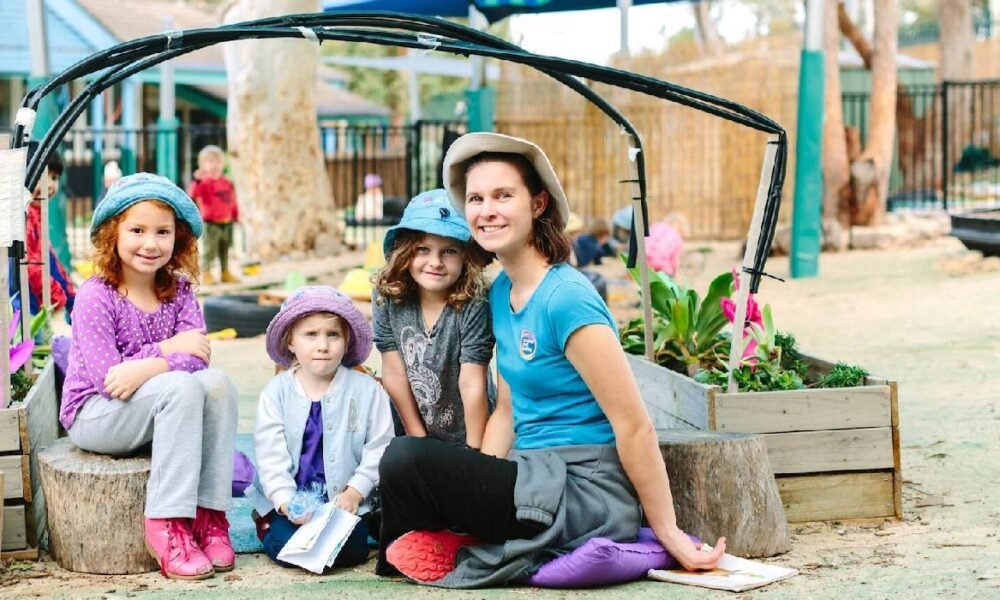 Meet Anthony Pullen Shaw: Everything About Angela Lansbury’s Son ...